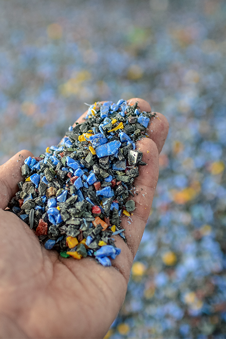 Solution for CO₂ reduction by recycle material - Mitsubishi Chemical ...